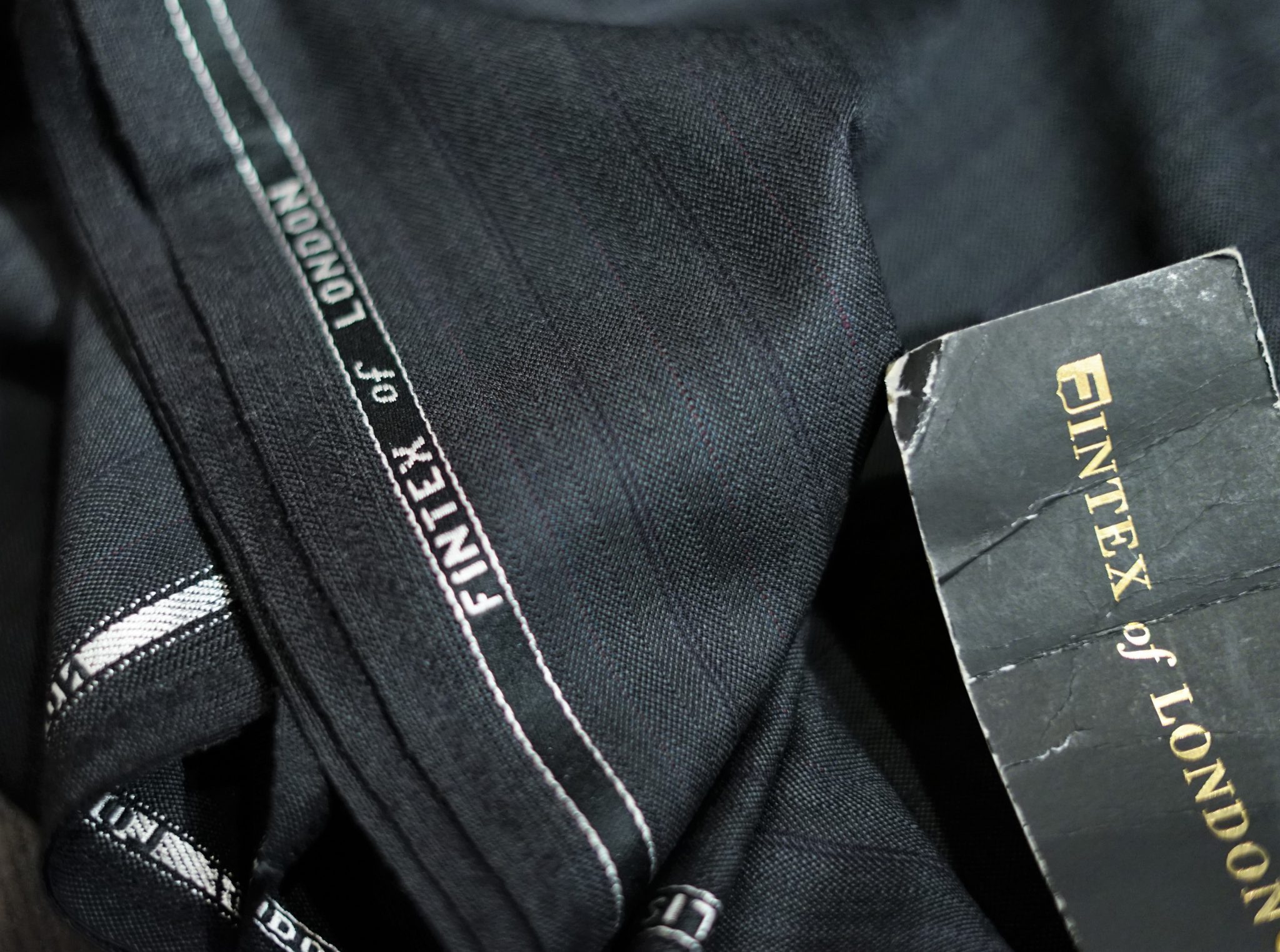 FINTEXといえば生地のロールスロイスと言われる位高級生地ブランドです。